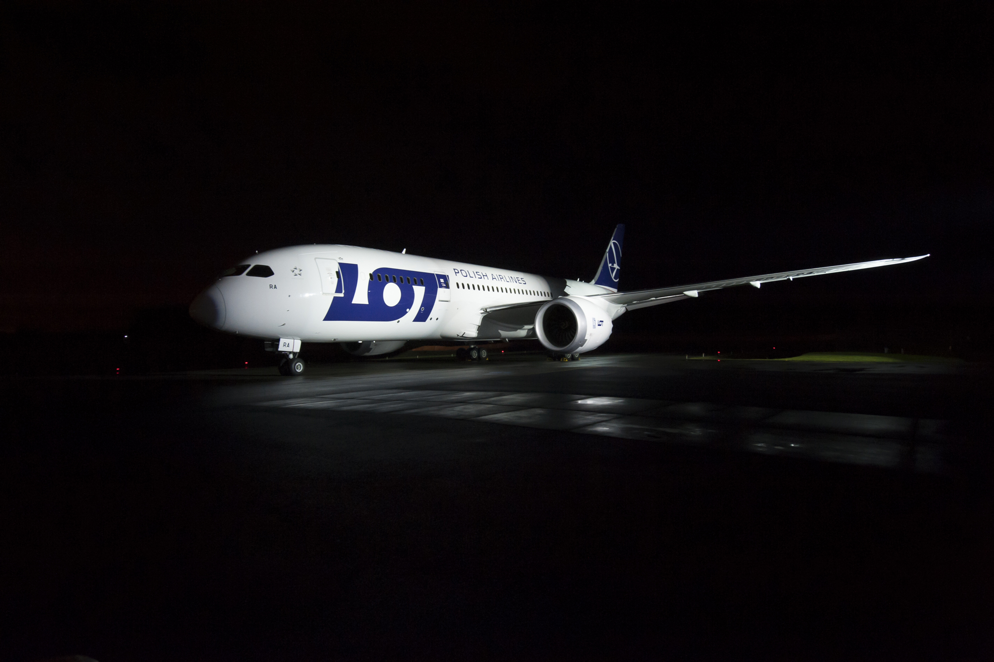Europe’s First 787 Dreamliner Goes to LOT Polish Airlines ... Europe’s First 787 Dreamliner Goes to LOT Polish Airlines ...
