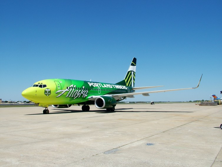 Alaska Airlines Unveils Their "Timbers Jet" Livery (updated with more ...