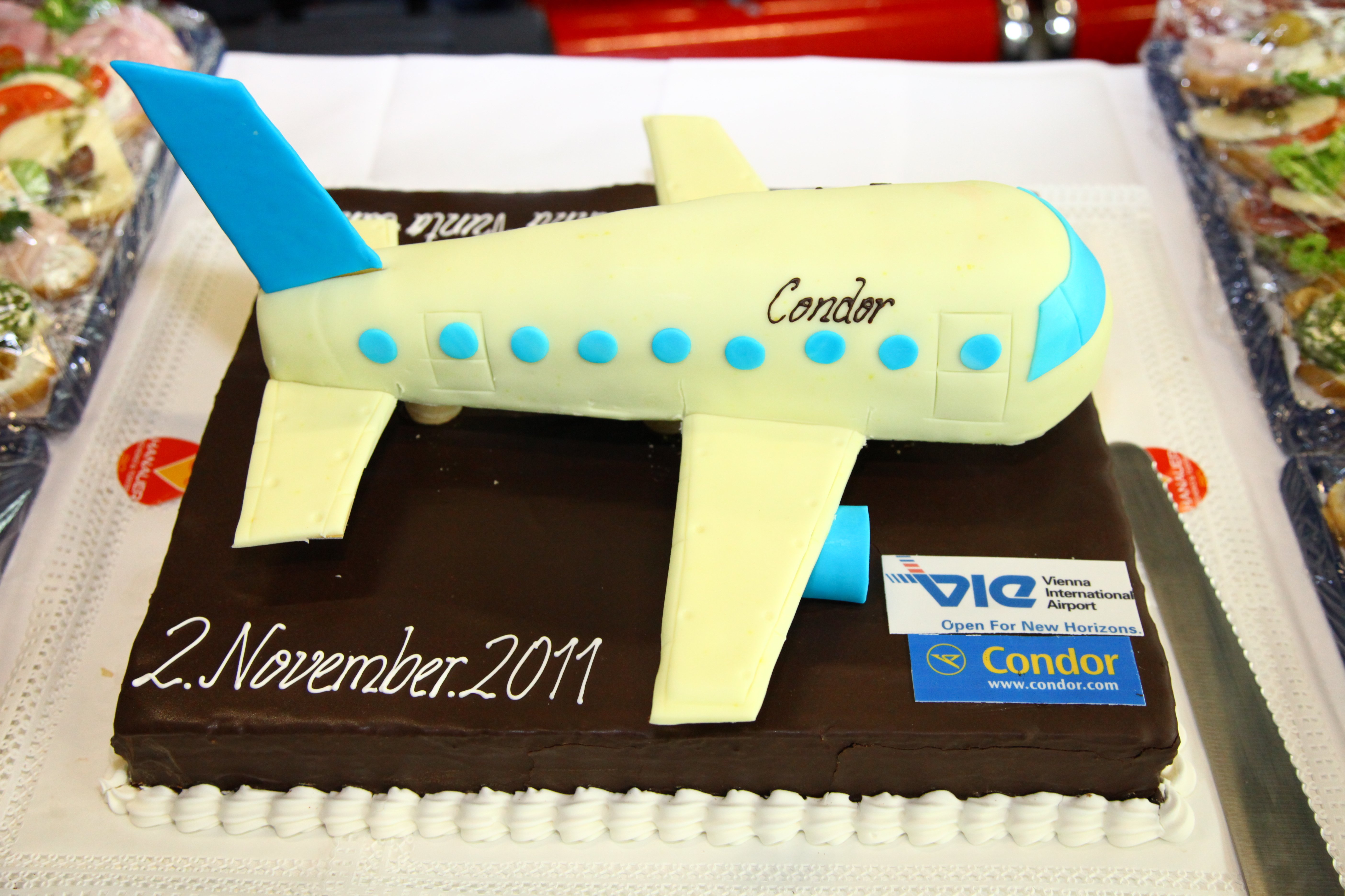 condorcake : AirlineReporter
