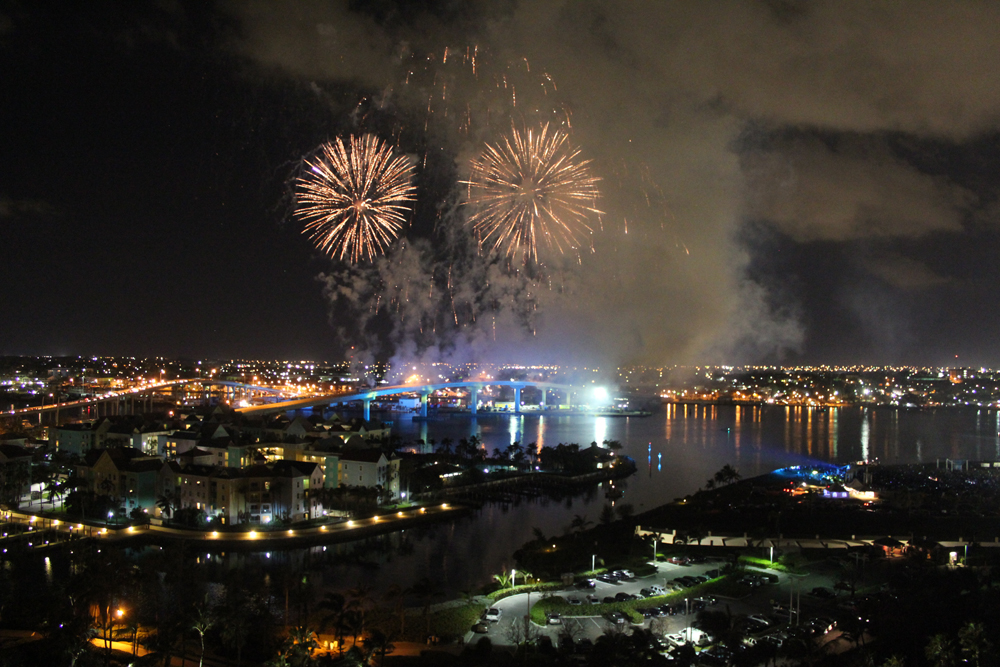 Fire Works In The Bahamas : AirlineReporter