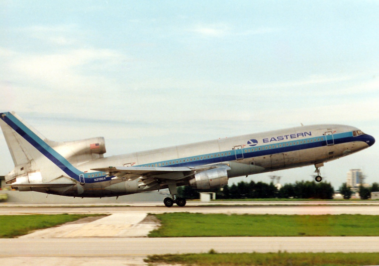 Eastern_Air_Lines_L-1011-1_N319EA_MIA_1989-7-4 : AirlineReporter