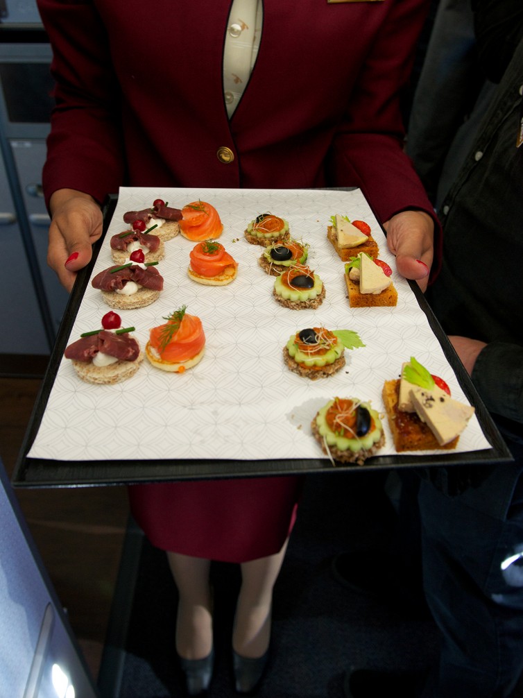 Canapes : AirlineReporter