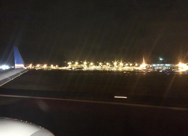 ua1 : AirlineReporter