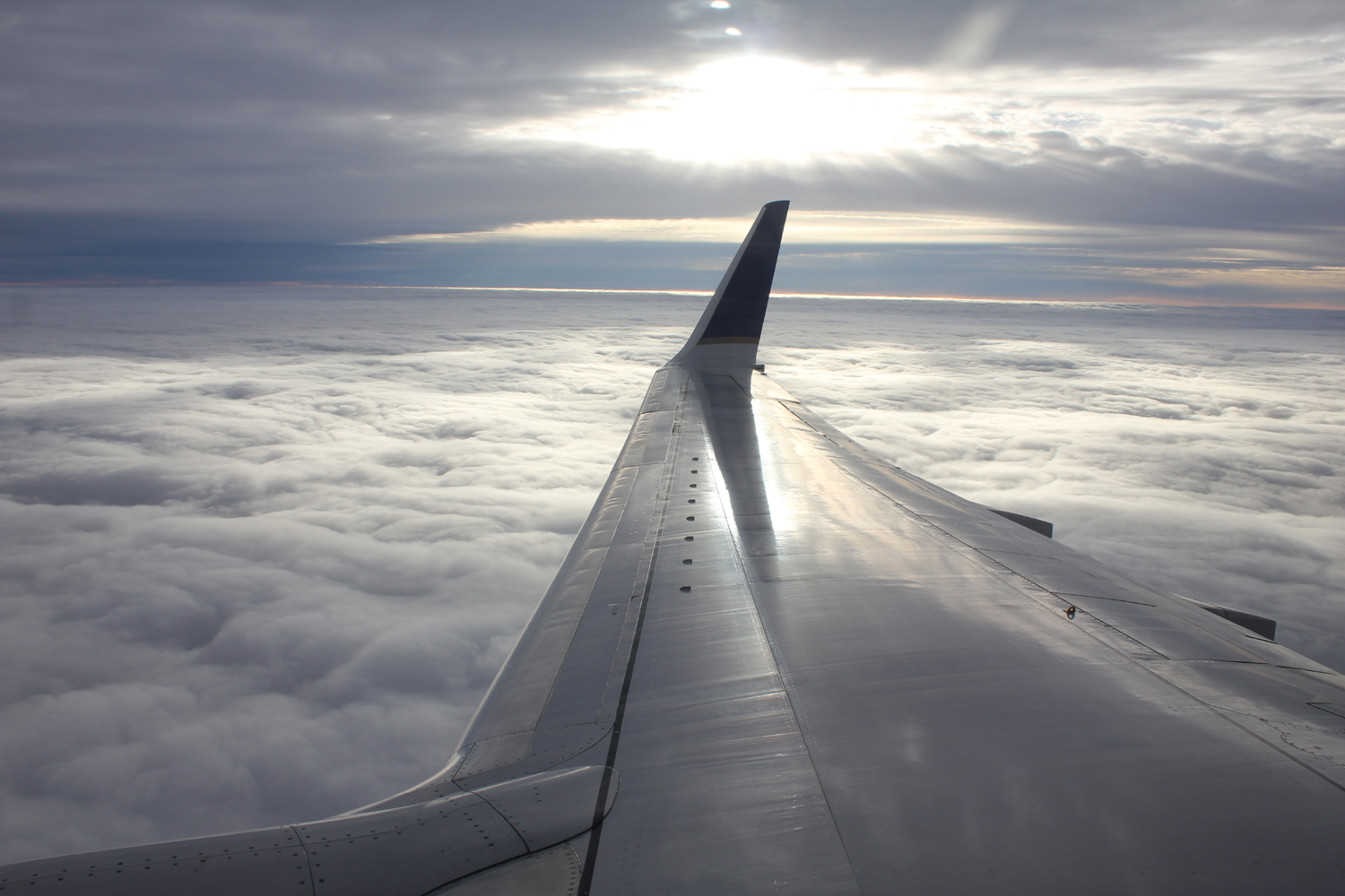 uawing1 : AirlineReporter