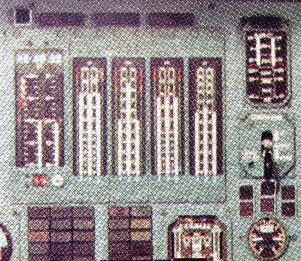 Vertical Tape Engine Instruments : AirlineReporter