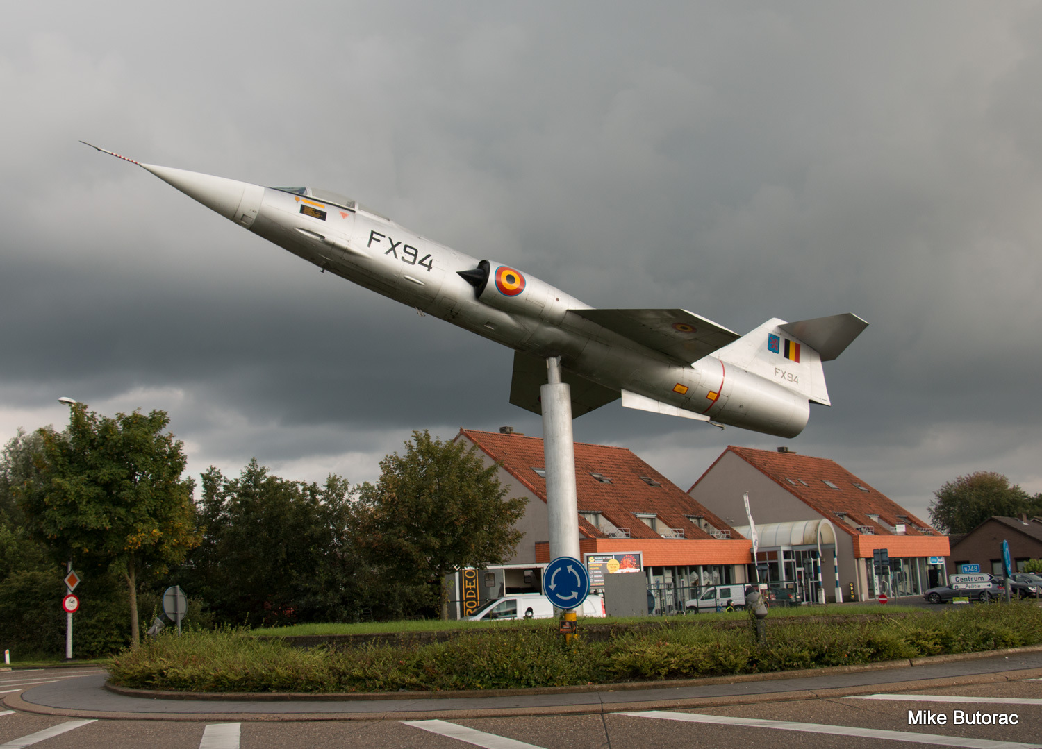 sat-kb-f104 : AirlineReporter