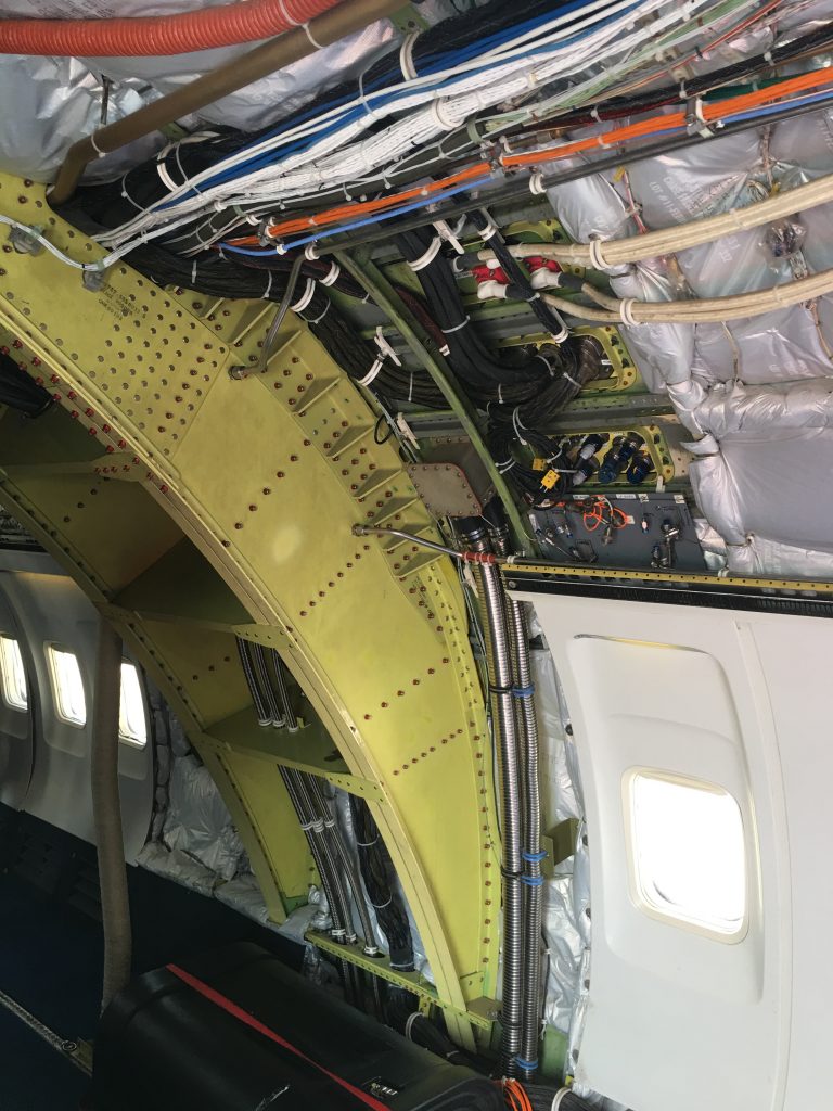 Touring the Honeywell Boeing 757 Testbed at MEBAA in Dubai ...