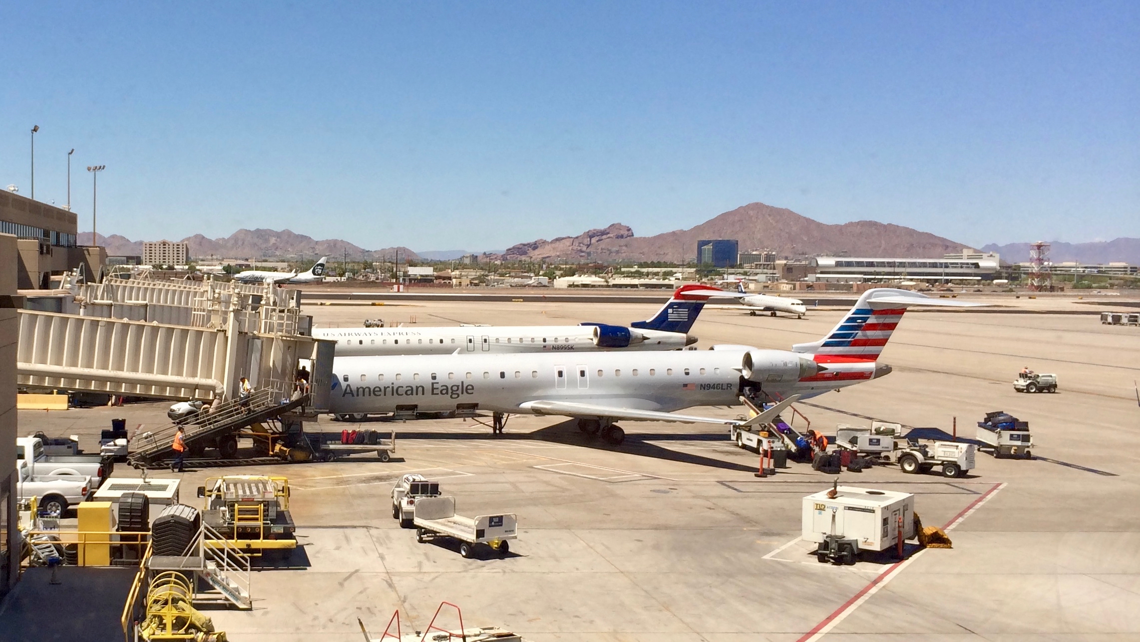 US Airways and American Airlines in Phoenix : AirlineReporter