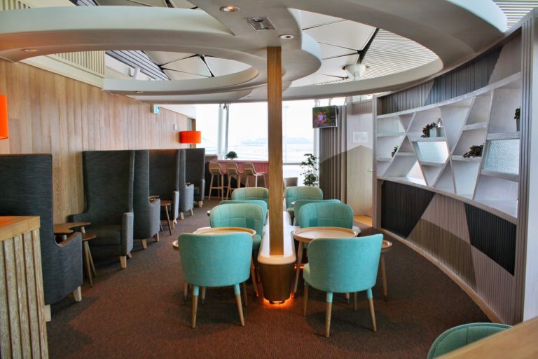 Photo Review: Hong Kong Airlines’ Club Autus Lounge : AirlineReporter