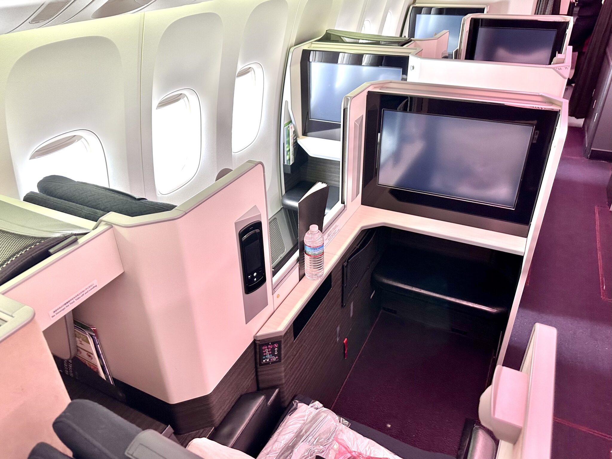 JAL’s 777-300ER Business Class, New York to Tokyo : AirlineReporter
